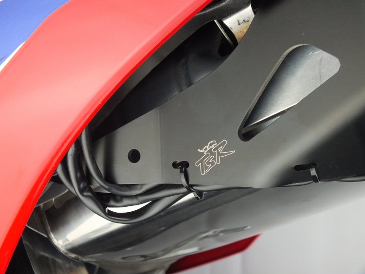 CBR600RR(2BL/8BL-PC40) フェンダーレスキット – TSR ONLINE SHOP